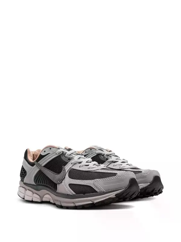 Nike Zoom Vomero 5 Sneakers - Grey