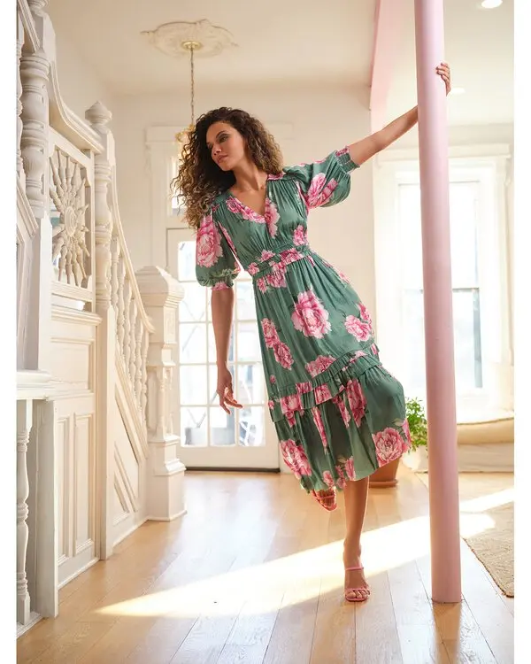T Tahari Short Sleeve V Neck Fit And Flare Dress - Pink Bouquet Garden -  60% Off | Editorialist