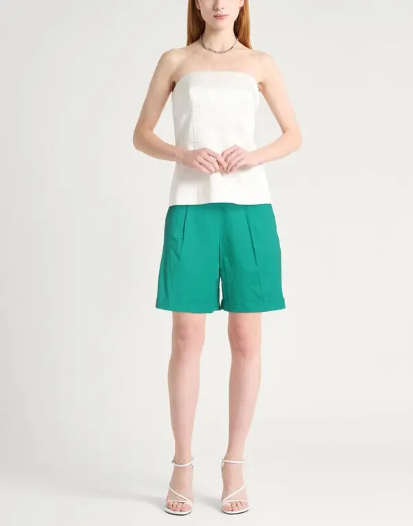 CARACTÈRE Solid Color Shorts