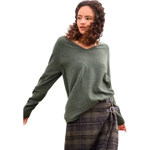 CELTIC & CO. Geelong Wool Slouch V-neck Sweater - Moss