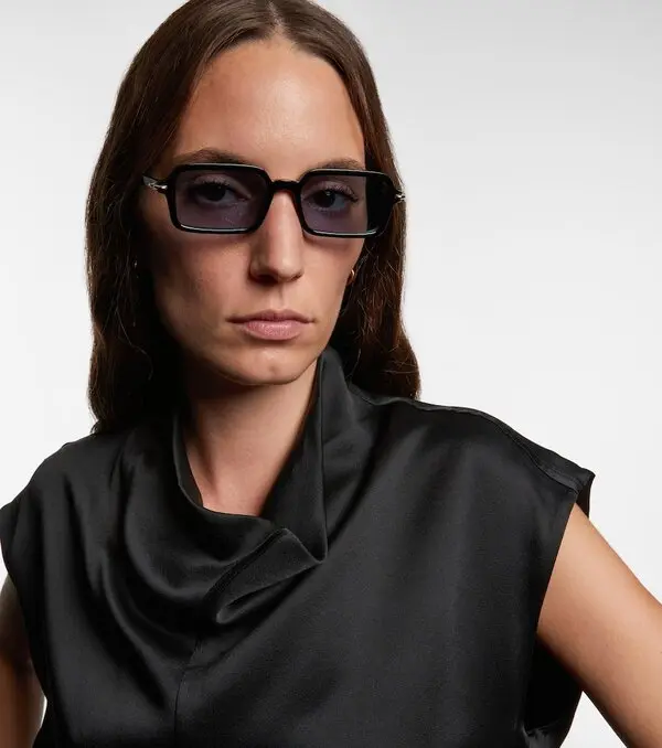 Fendi Selleria Rectangular Sunglasses - Black
