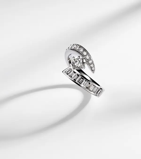BUCHERER FINE JEWELLERY Inner Fire 18kt White Gold Diamond Ring