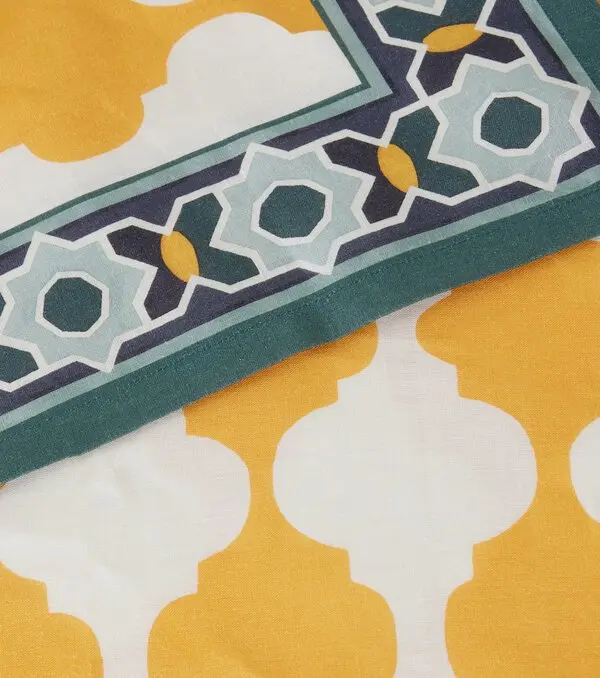 La DoubleJ Plaza Medium Linen Tablecloth