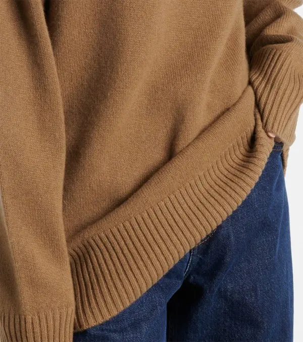 TOTEME Cashmere Turtleneck Sweater