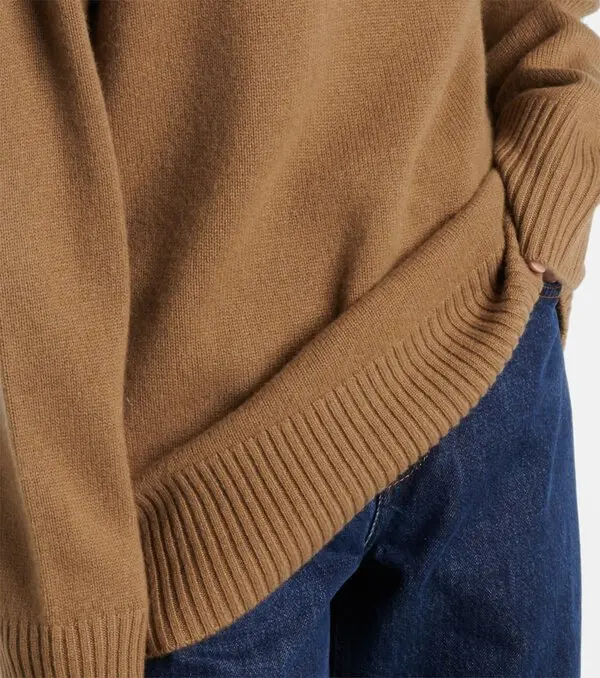 TOTEME Cashmere Turtleneck Sweater - Beige