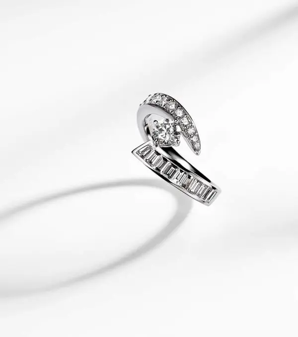 BUCHERER FINE JEWELLERY Inner Fire 18kt White Gold Diamond Ring