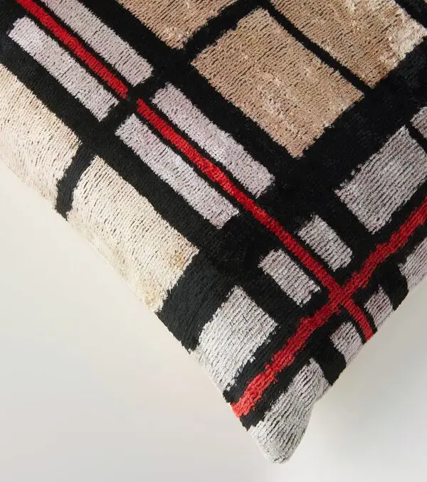 LES-OTTOMANS Checked Silk Velvet Cushion