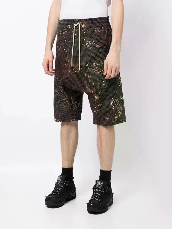 ISO.POETISM Abstract-print Knee-length Shorts