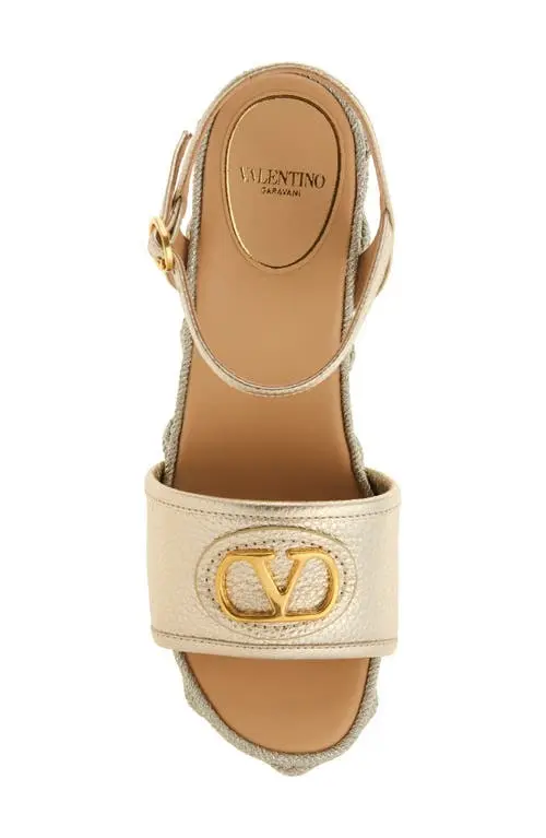 Valentino Garavani Vlogo Wedge Platform Sandal - Platino