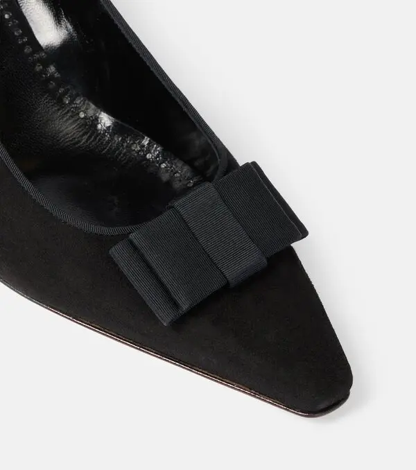 Manolo Blahnik Reador Bow-detail Suede Pumps