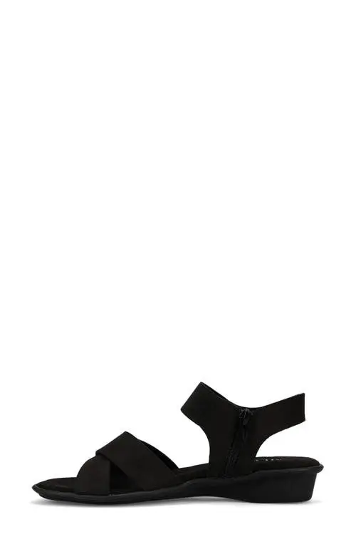 Sesto Meucci Euna Wedge Sandal - Black