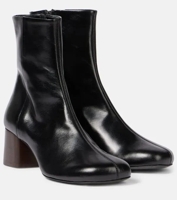 LEMAIRE Anatomic 55 Leather Ankle Boots