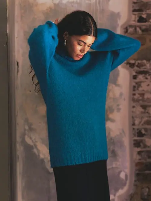 CELTIC & CO. Alpaca & Cotton Turtleneck Sweater - Deep Icelandic Blue