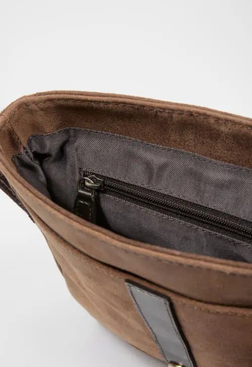 CELTIC & CO. Trim Leather Cross Body Bag