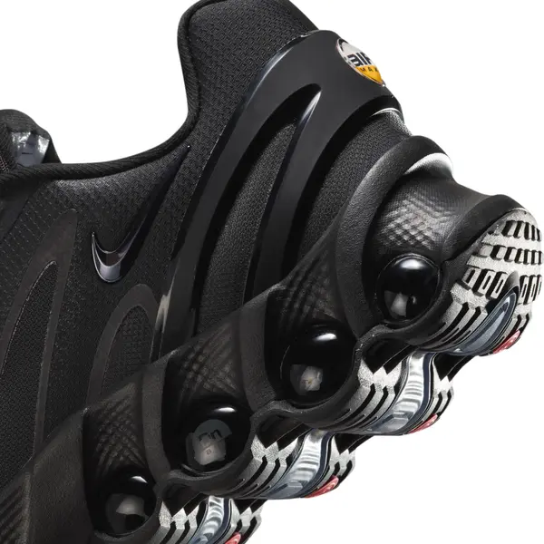 Nike Air Max Dn8 Athletic Sneakers