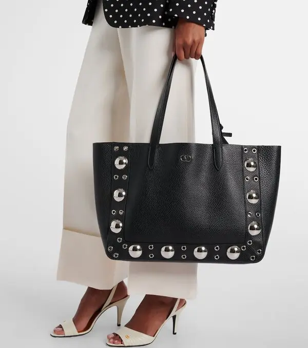 Valentino Garavani Medium Studded Leather Shopper - Black