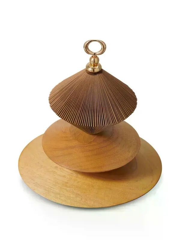BY GABS Pião Sculpture