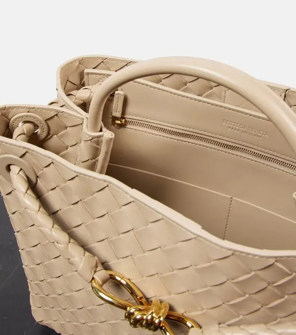 Bottega Veneta Andiamo Intrecciato Medium Leather Tote Bag - Beige
