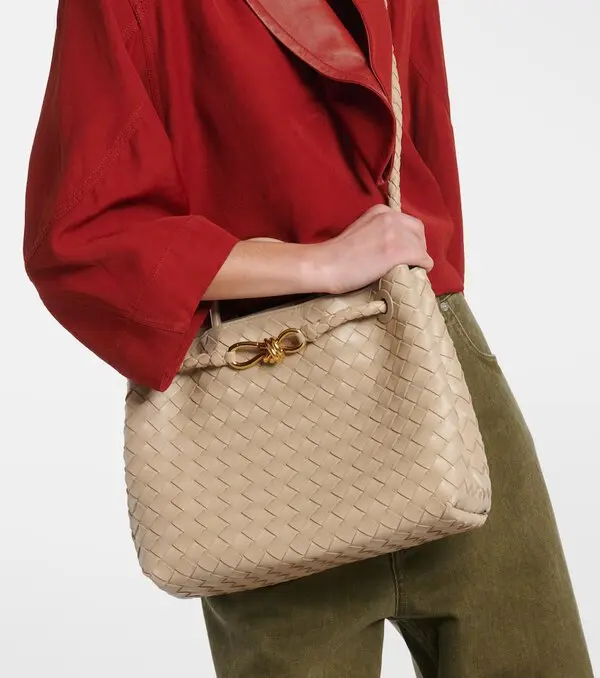 Bottega Veneta Andiamo Intrecciato Medium Leather Tote Bag - Beige