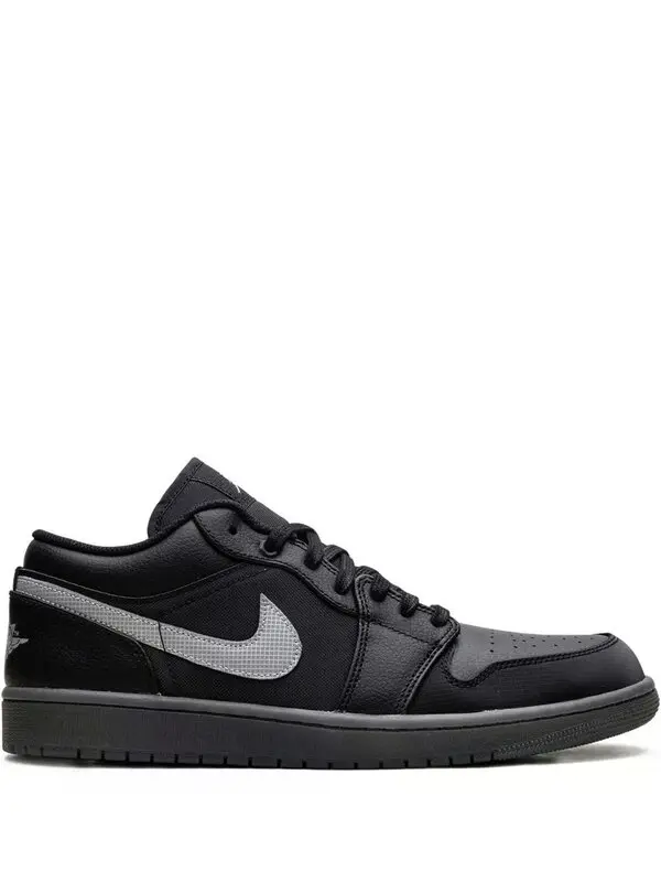 JORDAN 1 Low Sneakers - Black