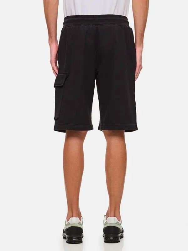 C.P. COMPANY Cargo Shorts With Lens Detail - Black