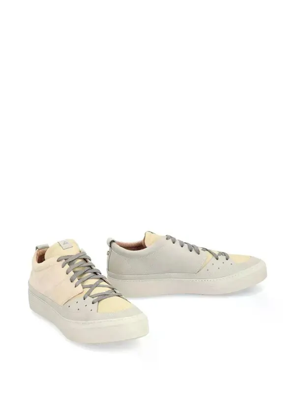 VOLTA Low-top Sneakers