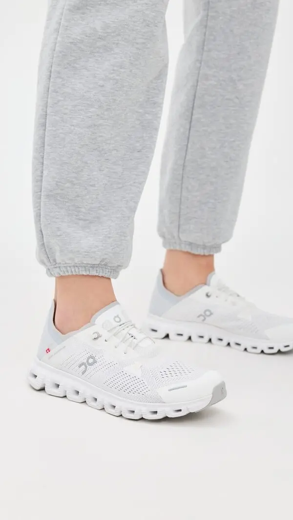 On Coast Sneakers - White/glacier