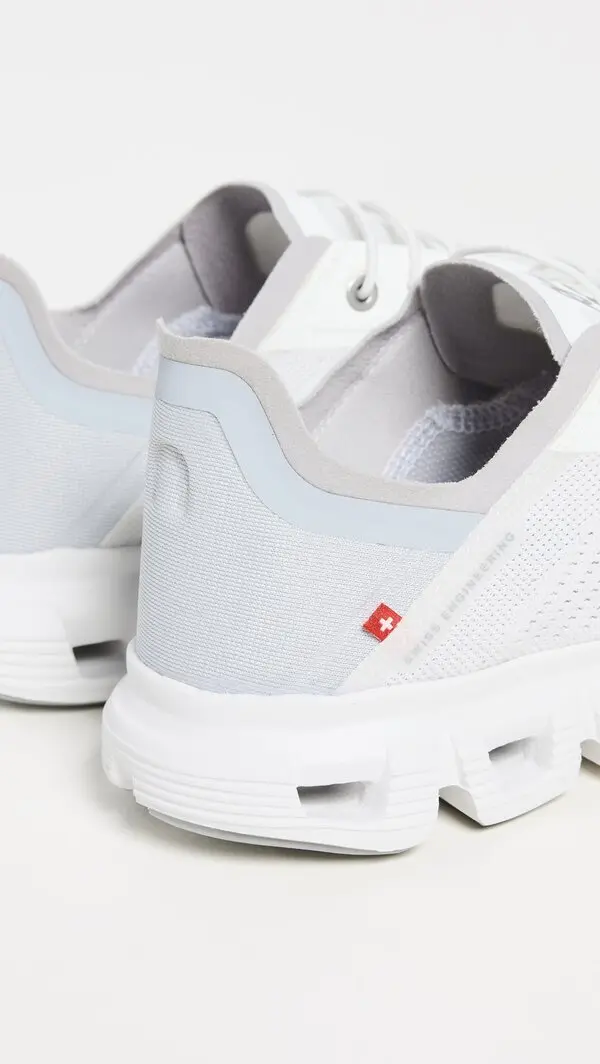 On Coast Sneakers - White/glacier