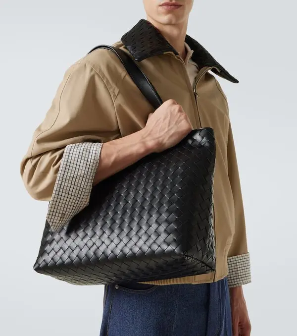 Bottega Veneta Intrecciato Small Leather Tote - Black