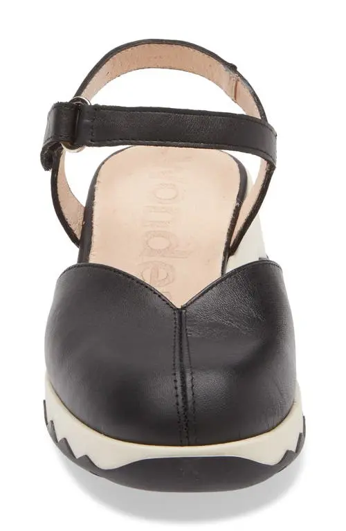 WONDERS Samara Platform Wedge Pumps - Sauvage Black