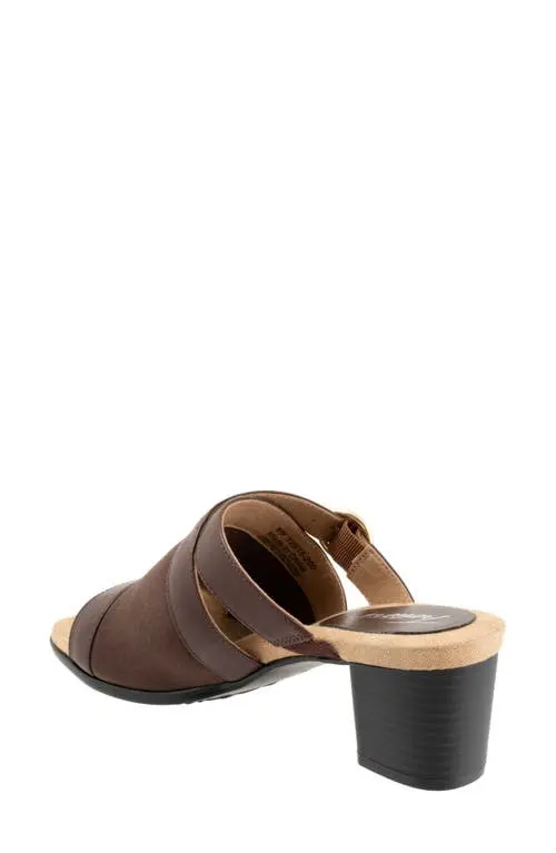 Trotters Mitzi Slide Sandal