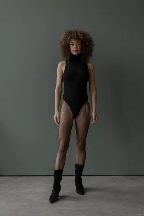SSKEIN T Neck Bodysuit