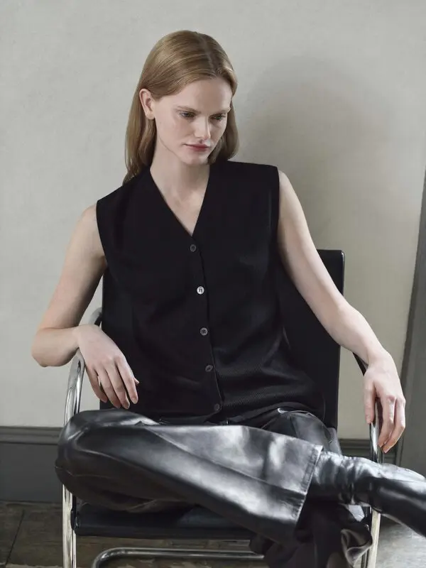 Veronica De Piante Alice Merino Wool Vest - Black