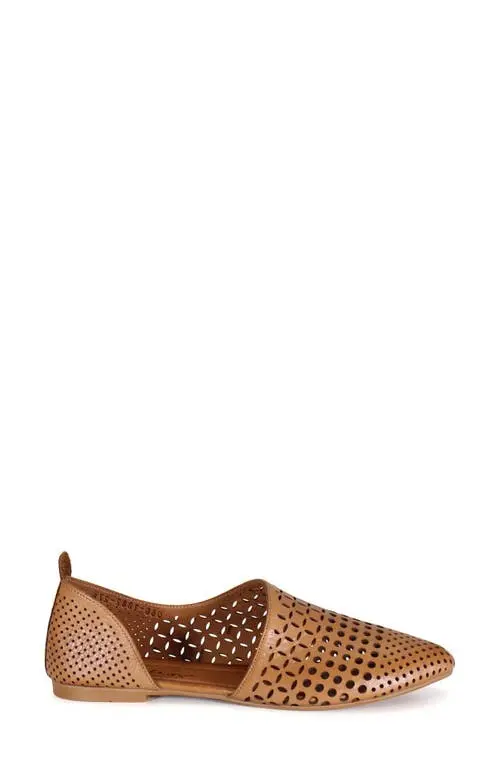 DIBA TRUE Papy Russ Perforated Flat