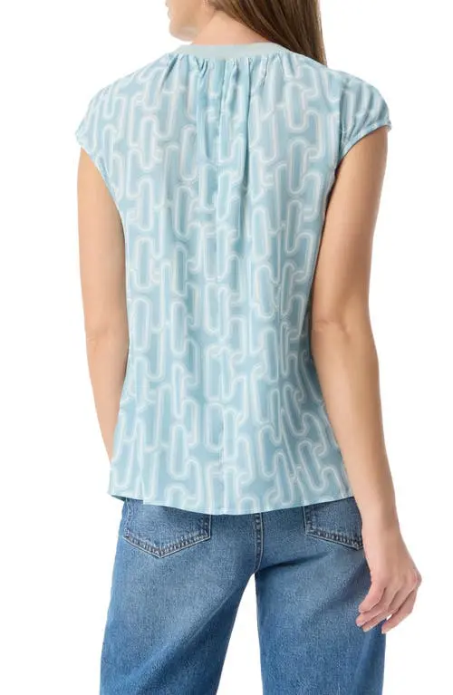 DO BY DEE OCLEPPO Emersyn Geo Print Top