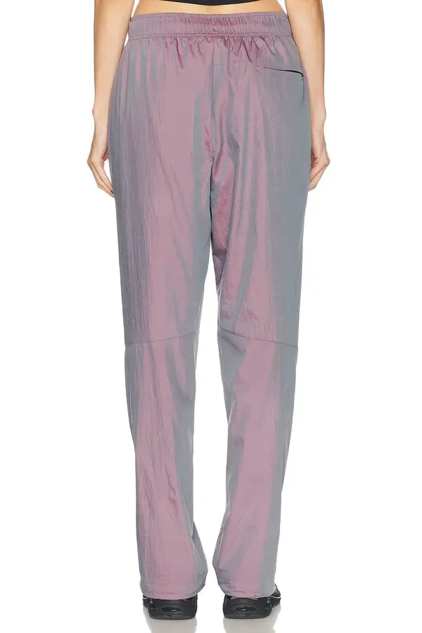 On Court Pants In Pink - 30% Off | Editorialist