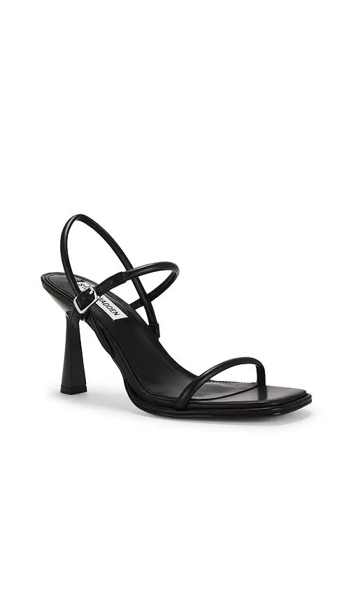Steve Madden Zenn Sandal
