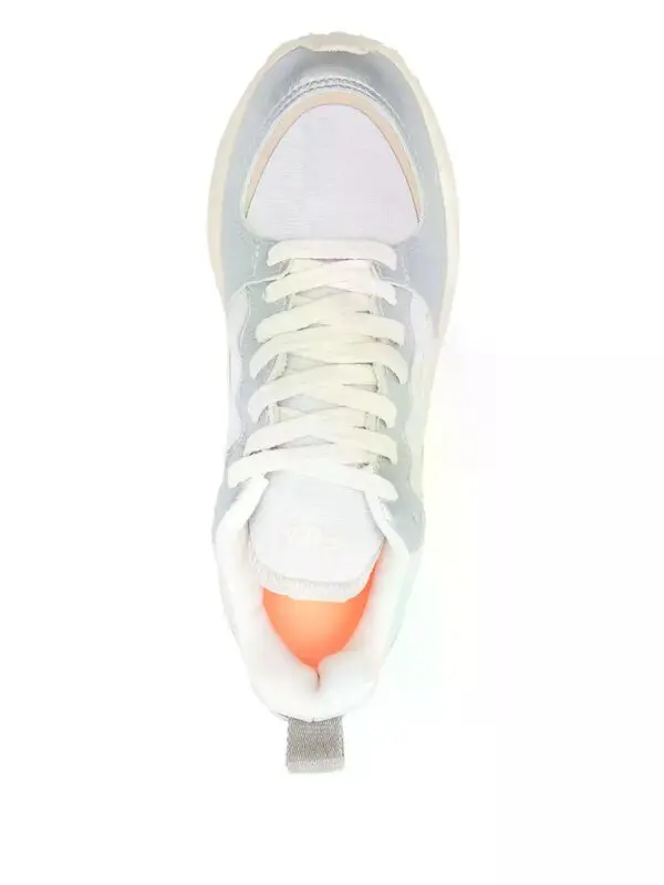VEJA V-90 Sneakers