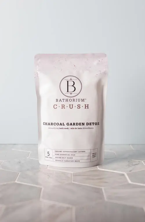 BATHORIUM Charcoal Garden Detox Crush Bath Soak