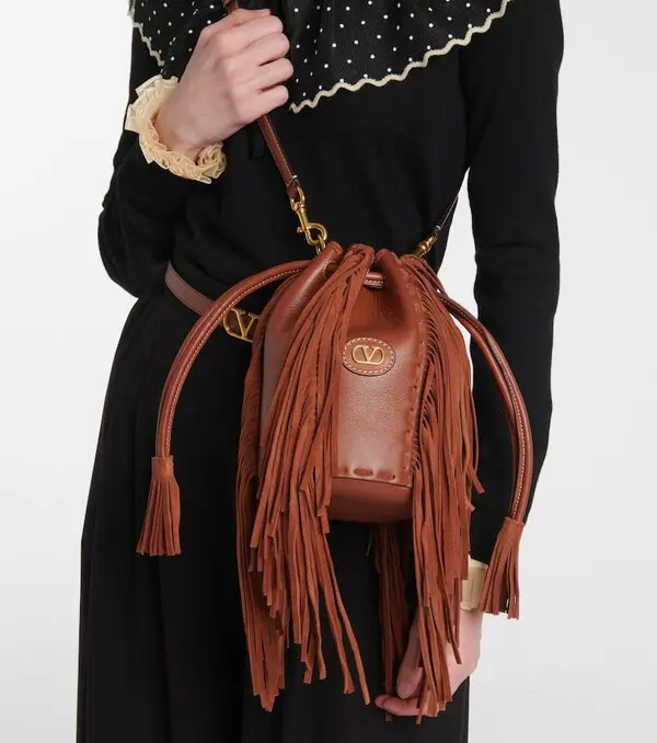 Valentino Garavani Nellcote Small Leather Bucket Bag - Brown