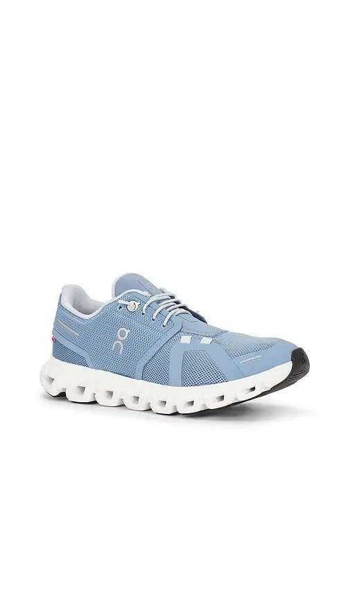 On Cloud 6 Sneaker - Chambray & White