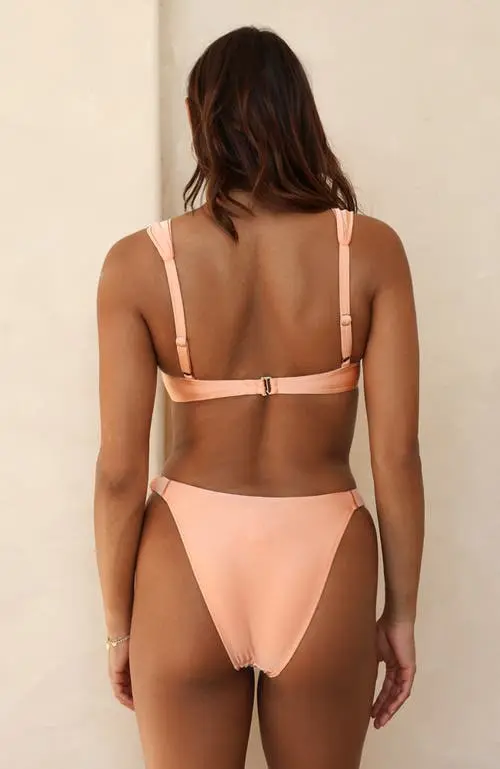 DIPPIN DAISY'S Cleo Underwire Bikini Top - Peach Nectar