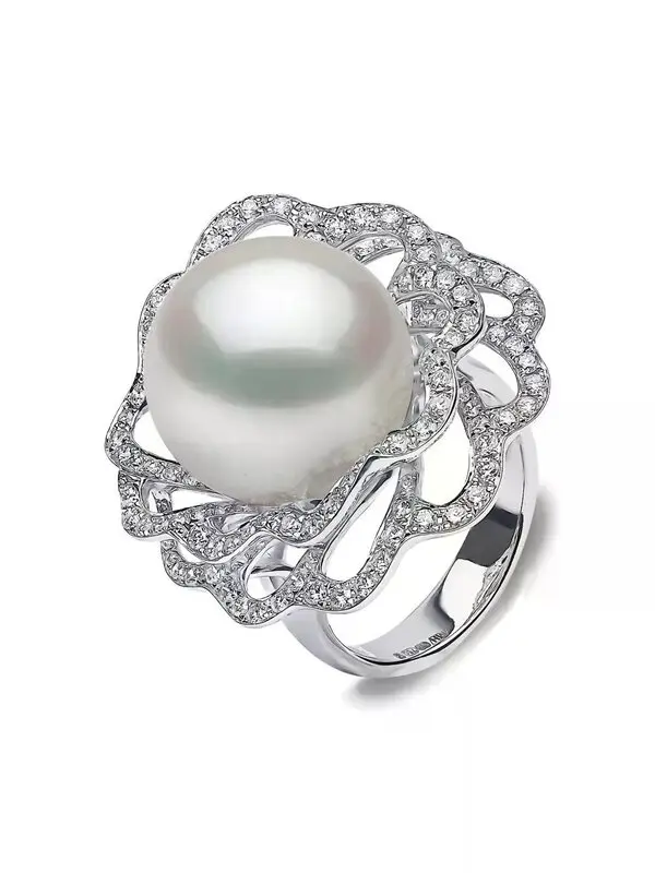 Yoko London 18k White Gold South Sea Pearl And Diamond Ring - Silver