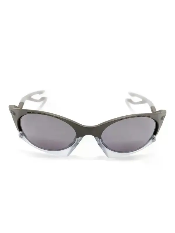 Oakley Plantaris Sunglasses - Grey