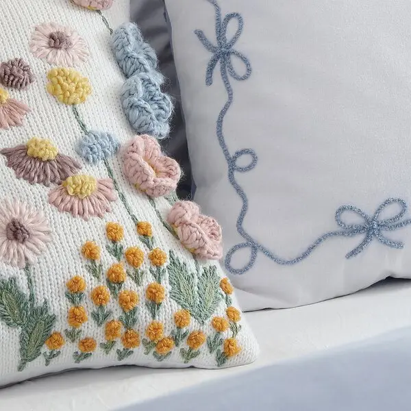 PERI HOME 3d Petals Decorative Pillow, 18 X 18