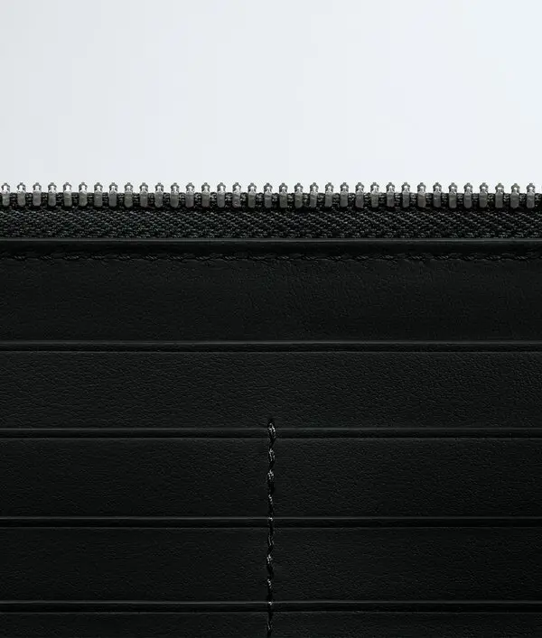 Bottega Veneta Intrecciato Zip Around Wallet - Black