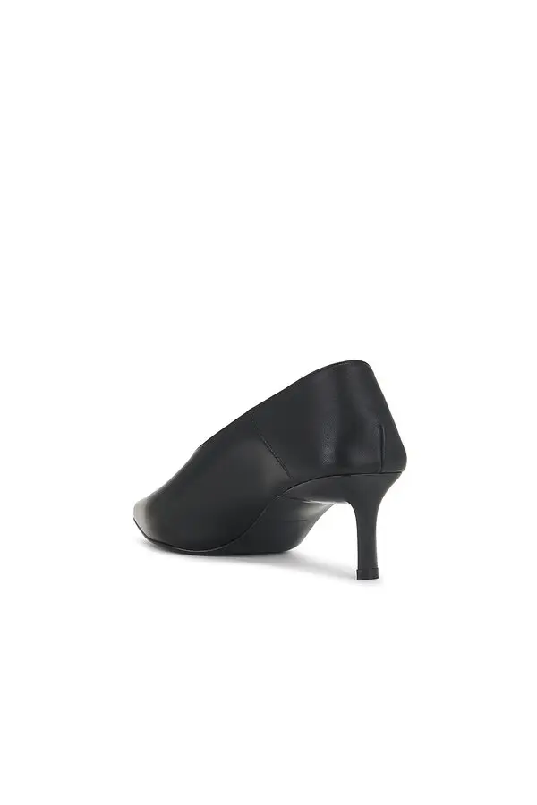 ST. AGNI Classic Fold Heel