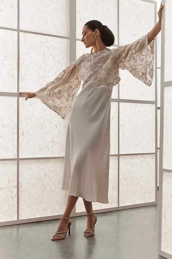 Natori Couture Piña Embroidered Top