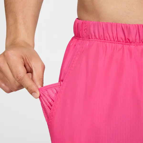 Nike Voyage 5" Brief-lined Cargo Shorts - Pink