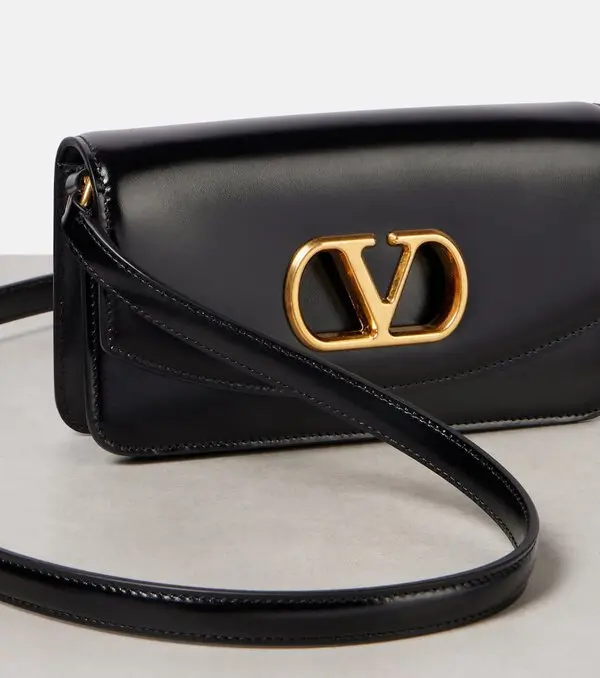 Valentino Garavani Vain Small Leather Clutch - Black
